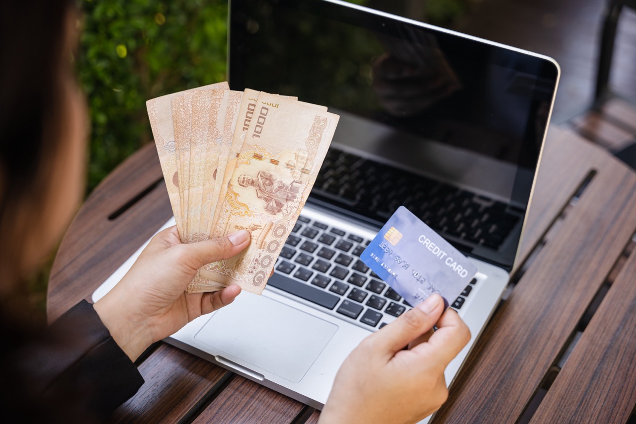 How to Build a Positive Credit History Using a Secured Credit Card ...